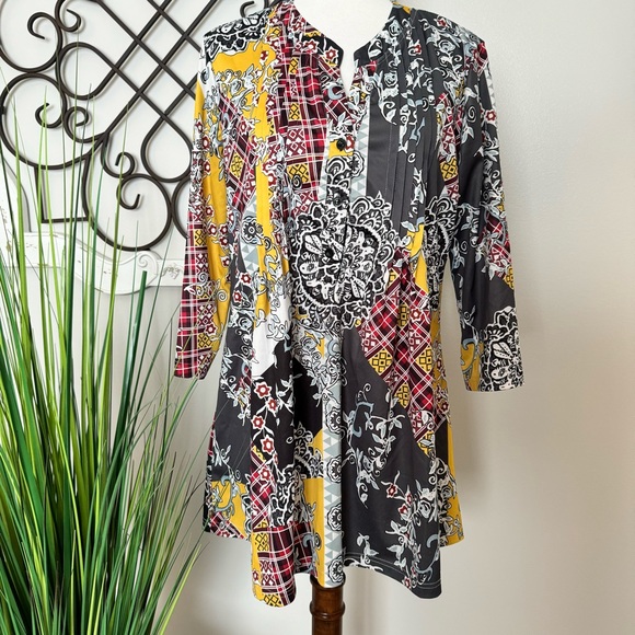 Tops | 525 Size Large Adorable Colorful Tunic | Poshmark